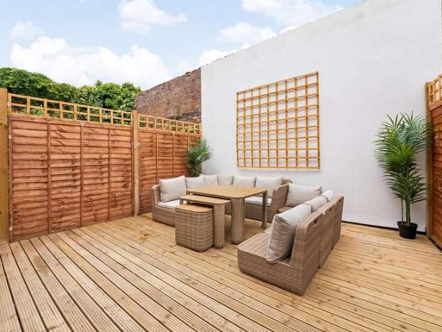 2 Bedroom Apartment Flat