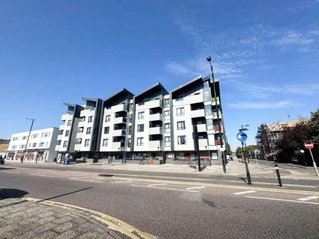 2 Bedroom Apartment Flat