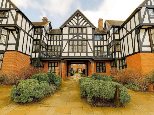 2 Bedroom Apartment Flat