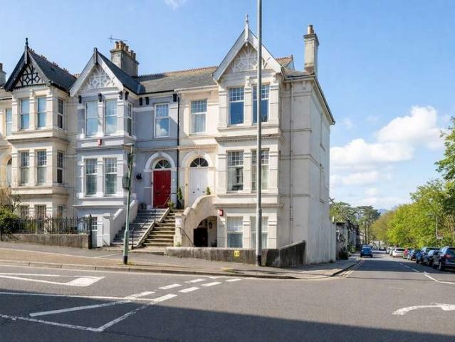2 Bedroom Apartment Flat