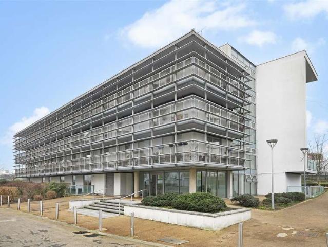 2 Bedroom Apartment Flat