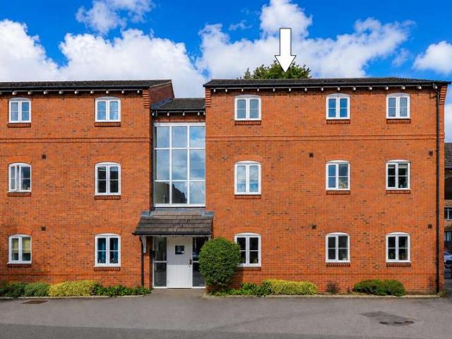 2 Bedroom Apartment Flat