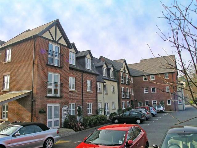 2 Bedroom Apartment Flat