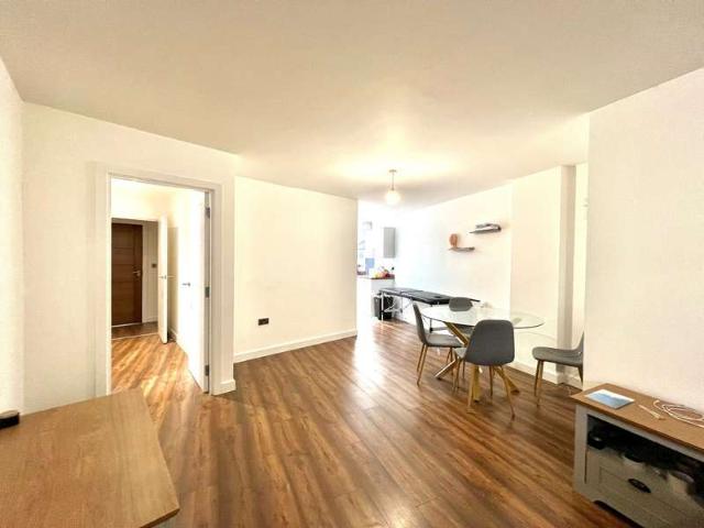 2 Bedroom Apartment Flat