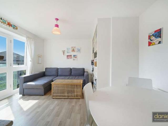 2 Bedroom Apartment Flat