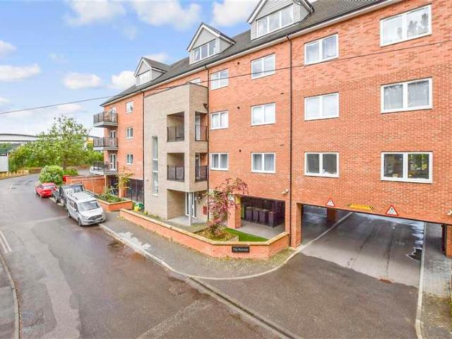 2 Bedroom Apartment Flat