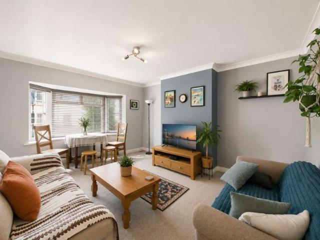 2 Bedroom Apartment Flat