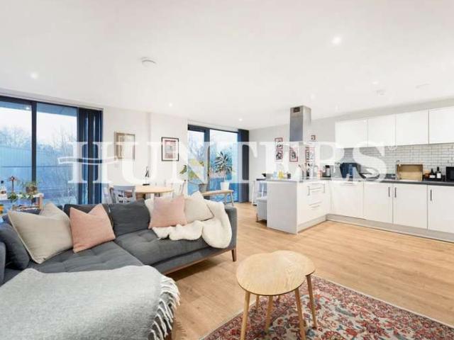 2 Bedroom Apartment Flat