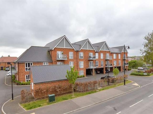 2 Bedroom Apartment Flat