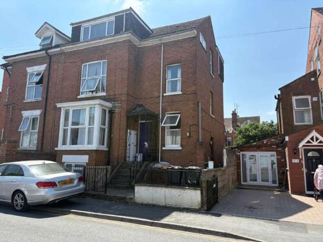 2 Bedroom Apartment Flat