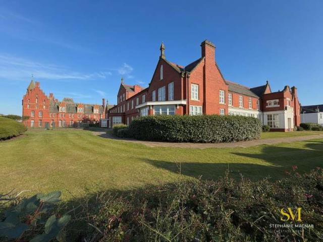 2 Bedroom Apartment Flat