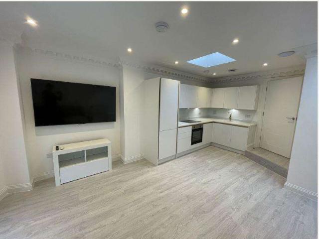 2 Bedroom Flat