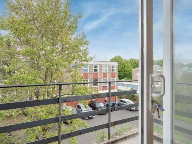 2 Bedroom Apartment Flat