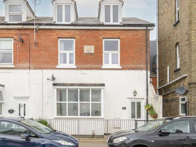 2 Bedroom Apartment Flat