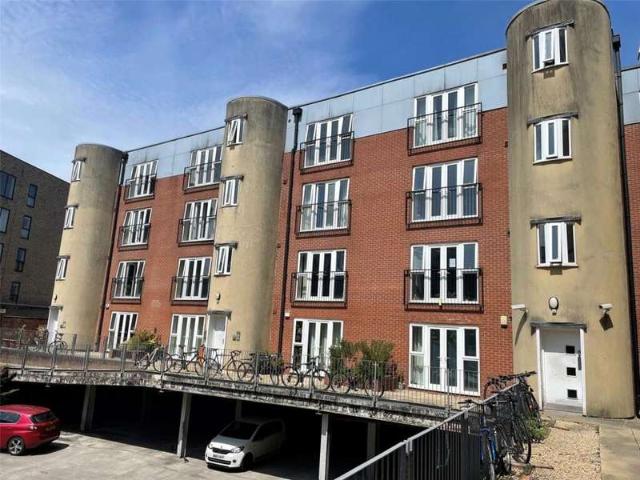 2 Bedroom Apartment Flat