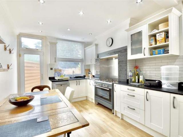 2 Bedroom Apartment Flat