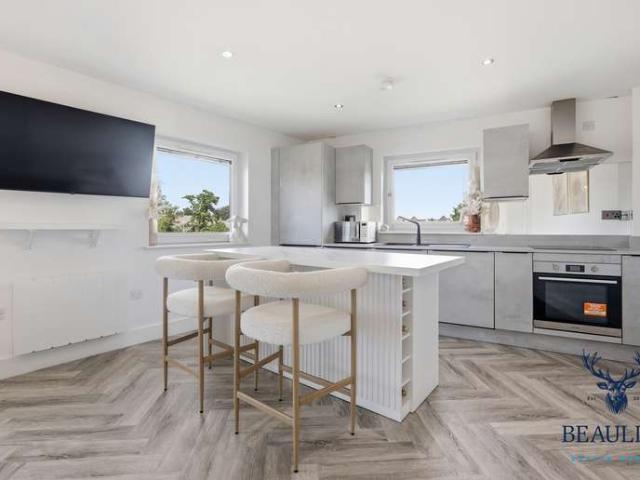 2 Bedroom Apartment Flat