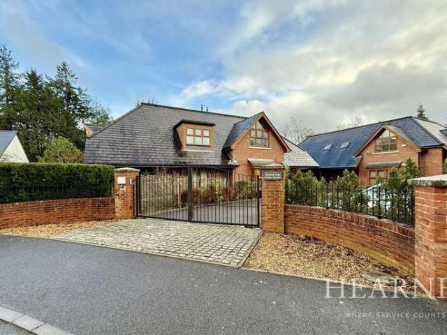 2 Bedroom Apartment Flat