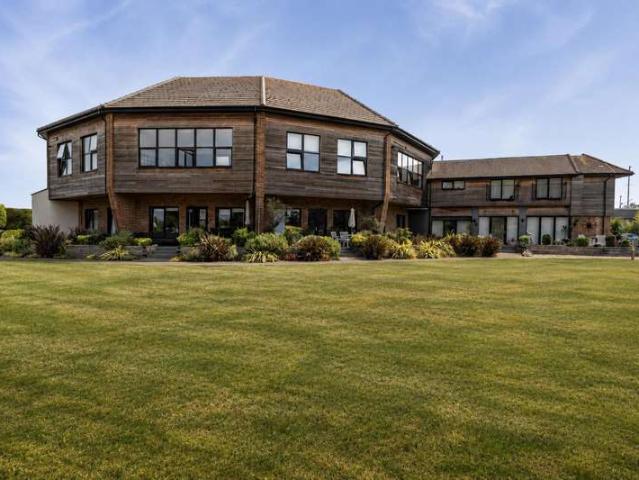 2 Bedroom Apartment Flat