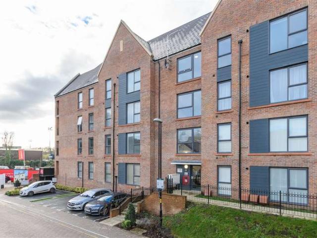 2 Bedroom Apartment Flat
