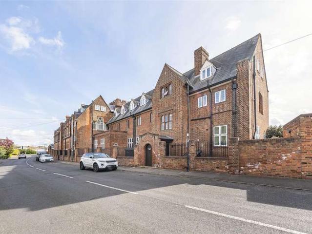 2 Bedroom Apartment Flat