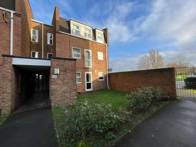 2 Bedroom Apartment Flat
