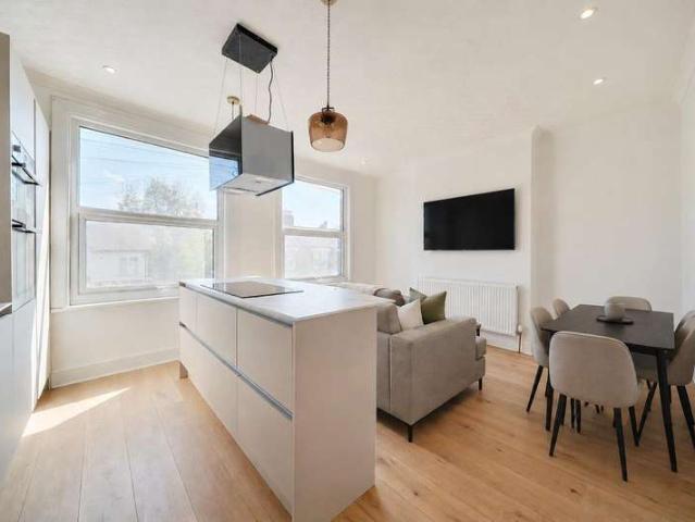 2 Bedroom Apartment Flat