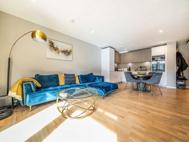 2 Bedroom Apartment Flat