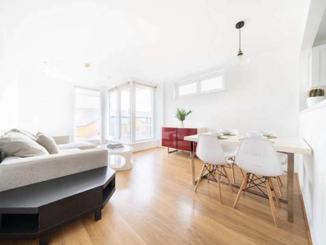 2 Bedroom Apartment Flat