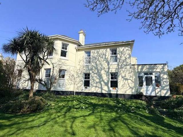 2 Bedroom Apartment Flat