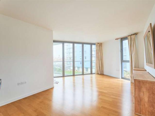 2 Bedroom Apartment Flat
