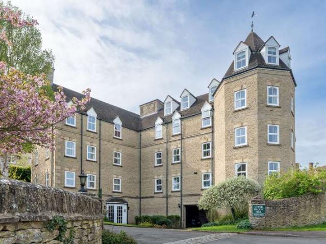 2 Bedroom Apartment Flat