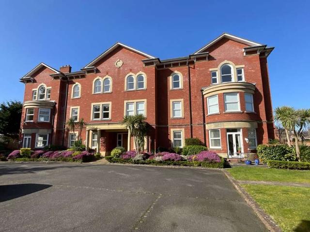 2 Bedroom Apartment Flat