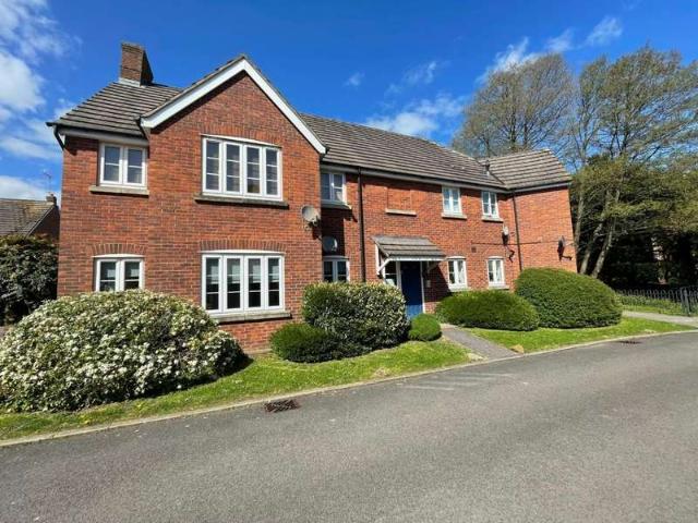 2 Bedroom Apartment Flat