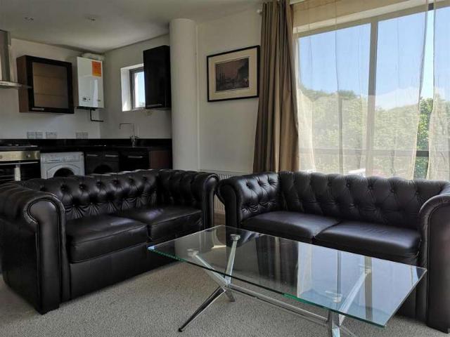 2 Bedroom Apartment Flat