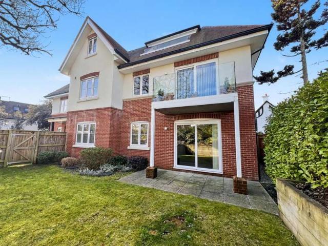 2 Bedroom Apartment Flat