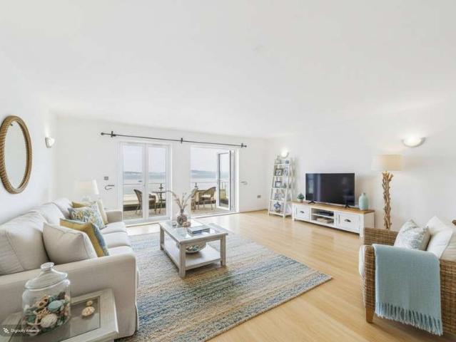2 Bedroom Apartment Flat