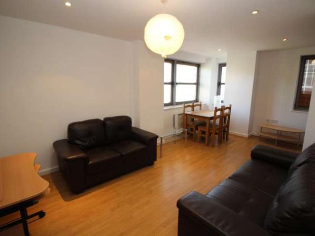 2 Bedroom Apartment Flat