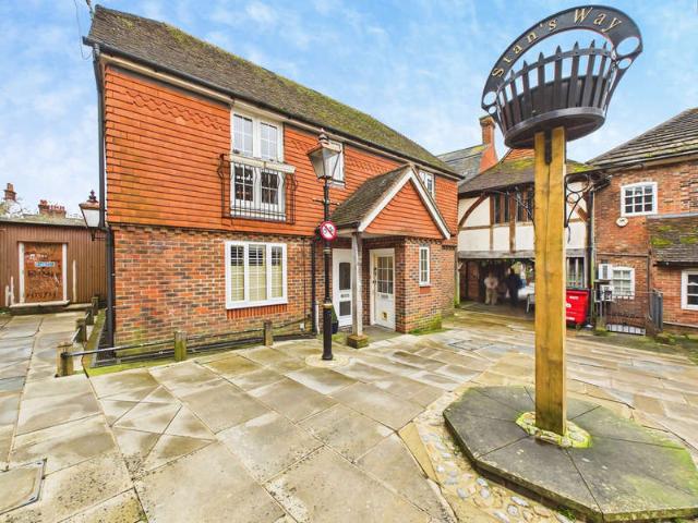 2 Bedroom Apartment Flat