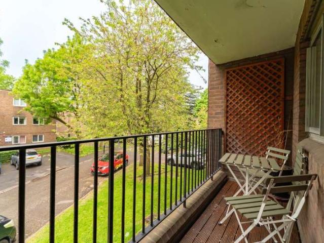 2 Bedroom Apartment Flat