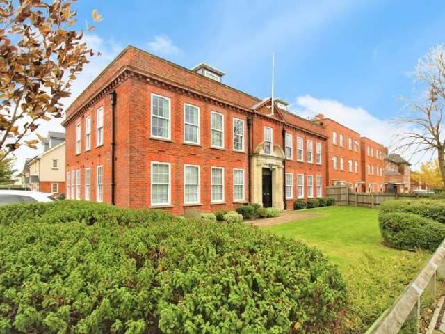2 Bedroom Apartment Flat