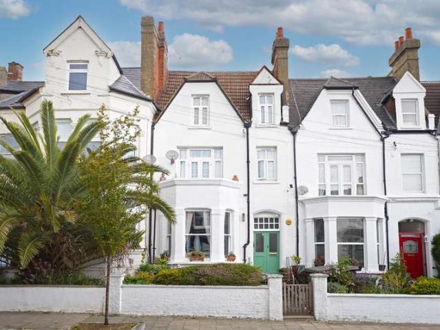 2 Bedroom Apartment Flat