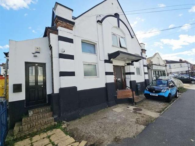 2 Bedroom Apartment Flat