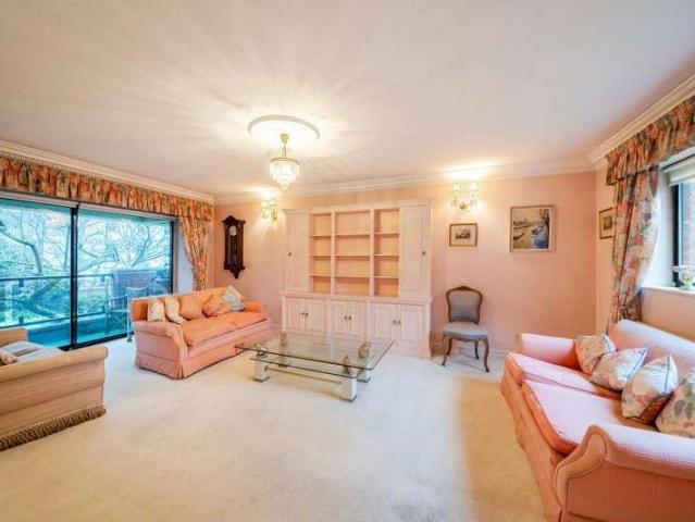 2 Bedroom Apartment Flat