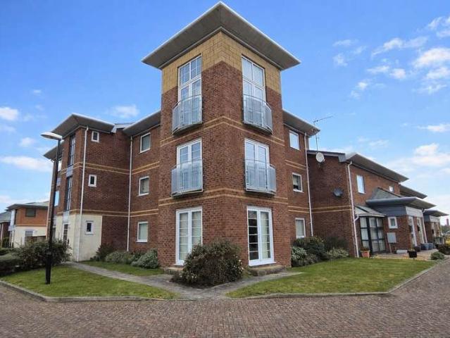 2 Bedroom Apartment Flat