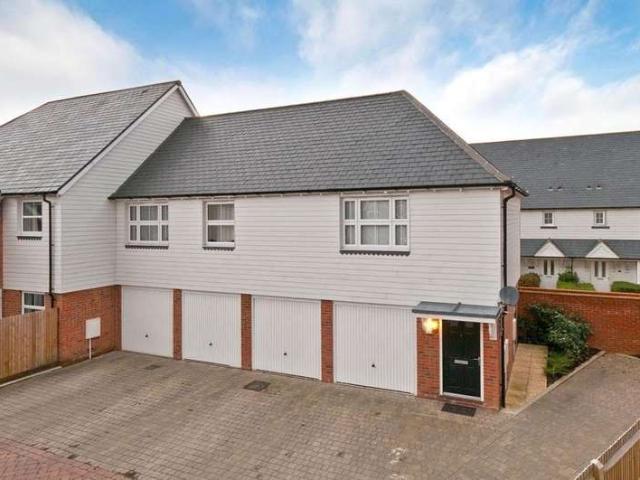 2 Bedroom Coach House Flat