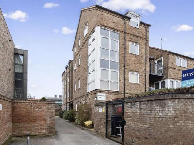 2 Bedroom Apartment Flat