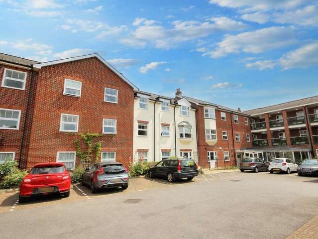 2 Bedroom Apartment Flat