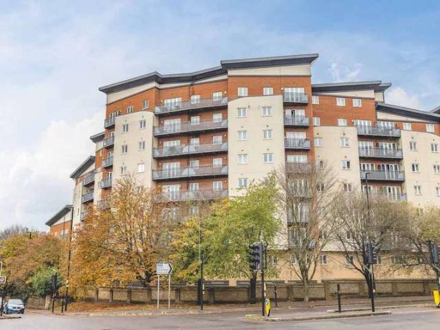 2 Bedroom Apartment Flat