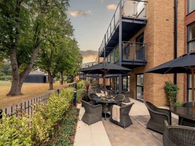 2 Bedroom Apartment Flat